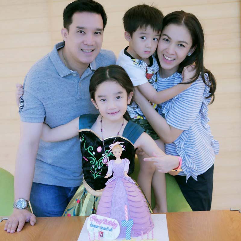 全家出道了解一下？盘点娱乐圈那些实力星二代_沪江泰语学习网